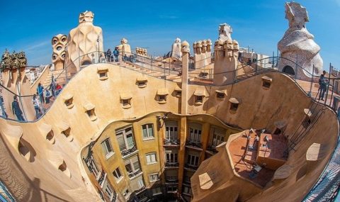 10 Exciting Attractions You Must See In Barcelona, Spain | Suitcases ...